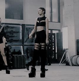 Zendaya Coleman Zendaya Cut Throat  On Er By Mardin