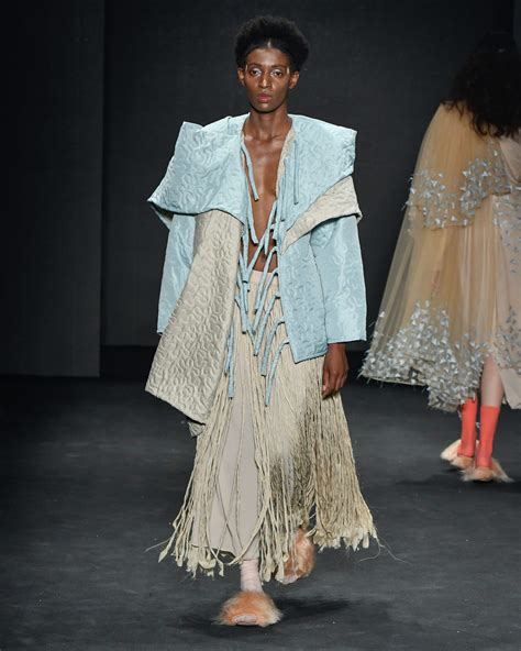 Renata Buzzo São Paulo Fashion Week Sintonia