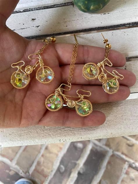 Pin De Carmen En Wireness En 2025 Joyas Con Alambre Joyas Hechas A Mano Joyería De Alambre
