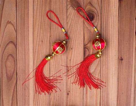 Premium Photo Directly Above Shot Of Tassel On Table