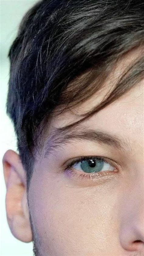 Cerulean Blue Eyes Louis Tomlinson