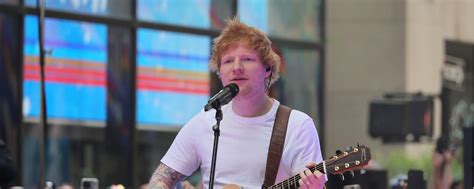 Ed Sheeran Performs Lego House At Mall Of America