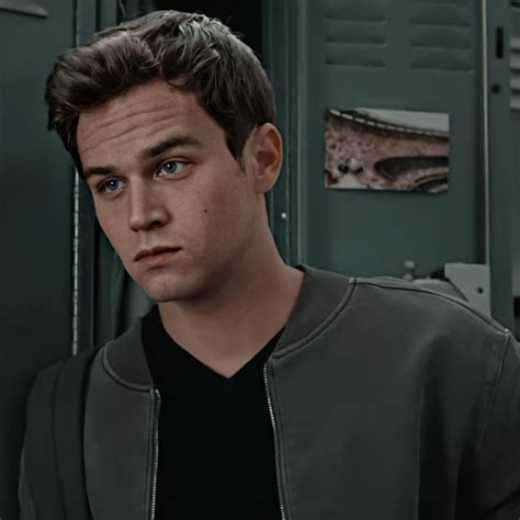 Justin Foley Justin Foley Netflix Gotajd