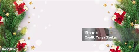 선물 상자 전나무 가지 반짝이 골드 스타 색종이 현실적인 축제 요소로 만든 국경 프레임 메리 크리스마스와 새해 복 많이 받으세요 배경 0명에 대한 스톡 벡터 아트 및 기타