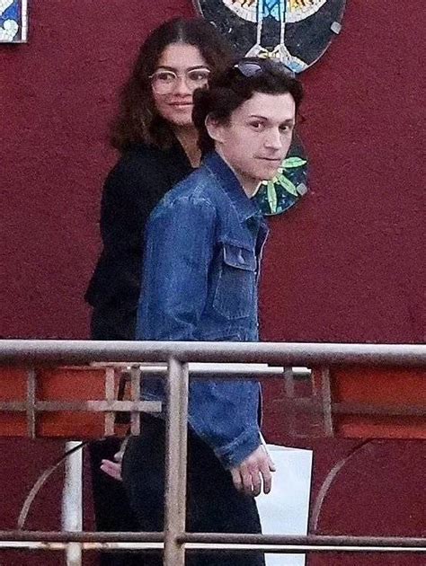 赞达亚和荷兰弟威尼斯度假 亲密互动大秀恩爱 搜狐大视野 搜狐新闻