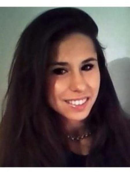 Julia Gros Société Générale à Paris Viadeo