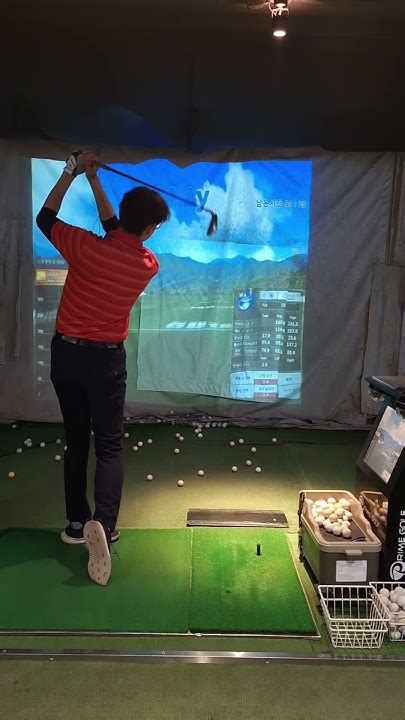 강하게 쳐야 할 때도 필요하겠지만 처음에는 작고 일정하게 스윙을 하면서 숏게임을 한다는 생각으로 연습하고 점차 스윙을 늘려가는게 좋습니다 Youtube