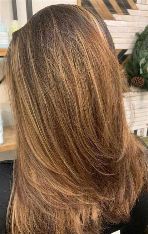 23 Top Layered Haircuts For Women That Add Volume And Flair