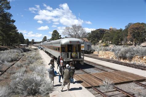 Guide To The Grand Canyon Railway
