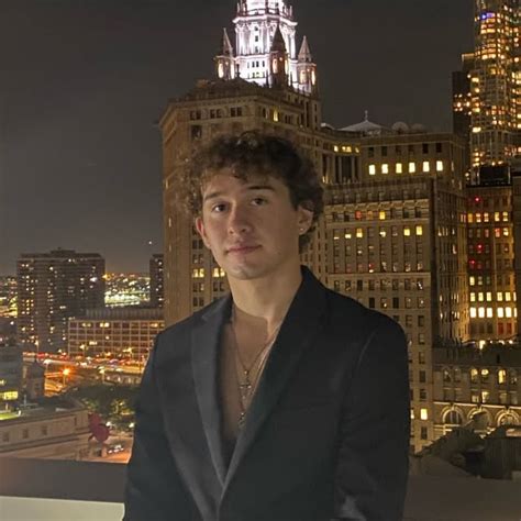 Eli Elitebeau • Threads Say More