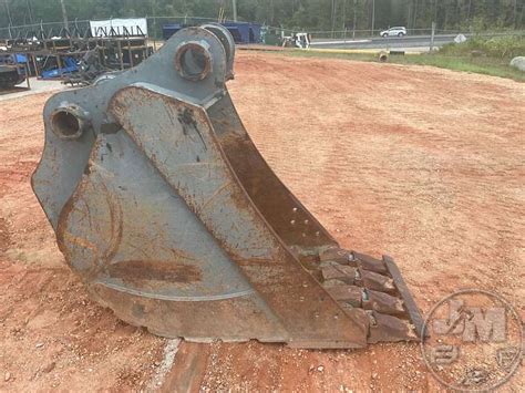 32” Bucket Jeff Martin Auctioneers Inc