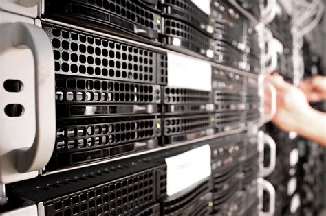 types of servers what is a server their advantages and disadvantages