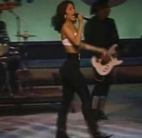 Pin By Sarah Cole On THE QUEEN SELENA Selena Quintanilla Songs Selena Quintanilla