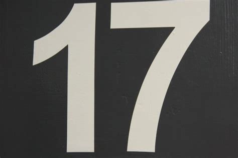 Fotos de Número 17 de stock, imágenes de Número 17 sin royalties ...