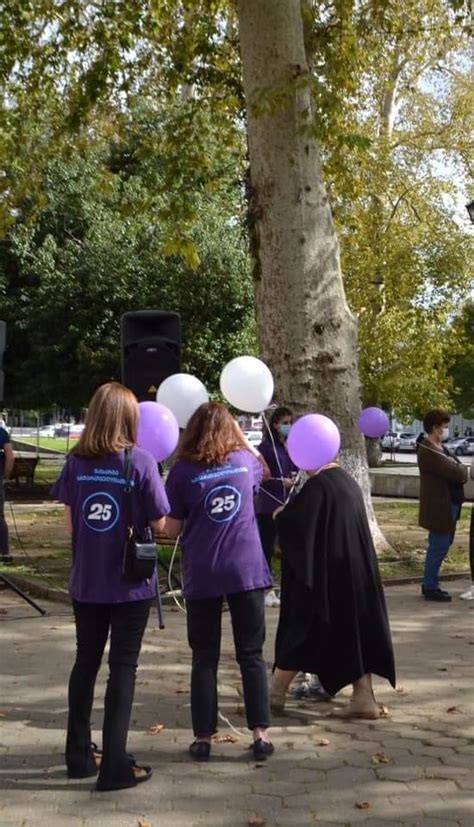 პარტიამ “საქართველოსთვის” ჭადრების ბაღში აქცია პერფორმანსი გამართა გურიის მოამბე