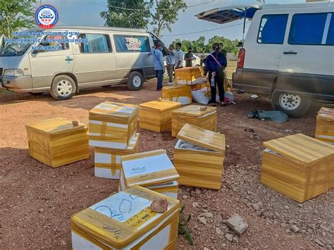 មន្ត្រីជំនាញខេត្តកំពតបន្តពិនិត្យស្រាវជ្រាវរកគ្រឿងសមុទ្រសារធាតុចាហួយ