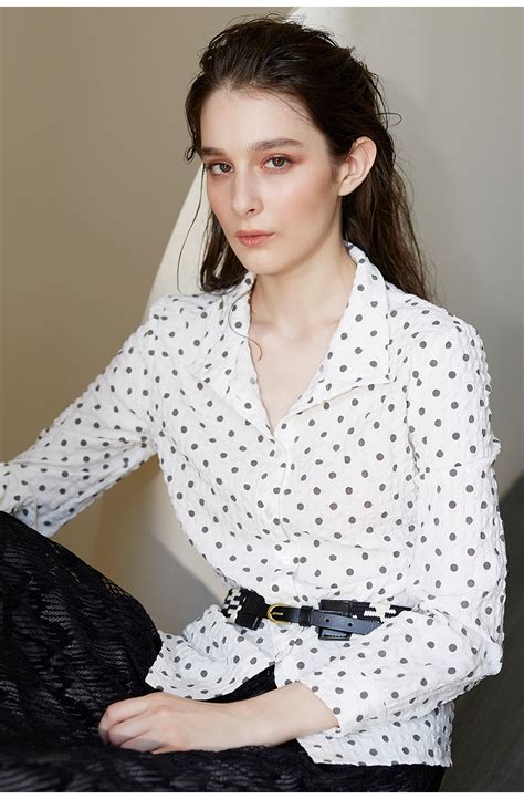 Diffa迪法爾 ♡ 早秋新品介紹 ♡ 經典的波點呈現在拋拋的面料上，運用黑白撞色的搭配