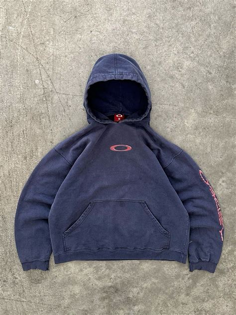 Oakley Sun Faded Navy Hoodie 2000s Vintage Hoodies Streetwear Men