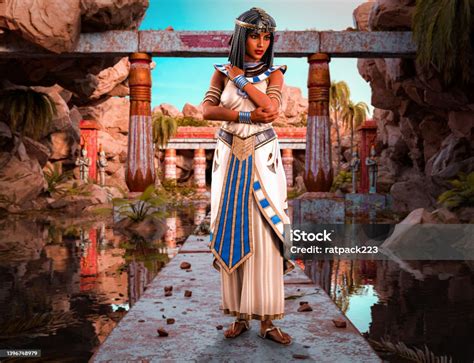 Putri Mesir Yang Cantik Ratu Firaun Cleopatra Berdiri Di Sebuah Kuil