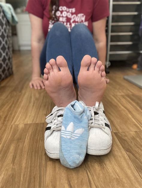 My Sweaty Feet My Stinky Shoes Your R Femdomfeet