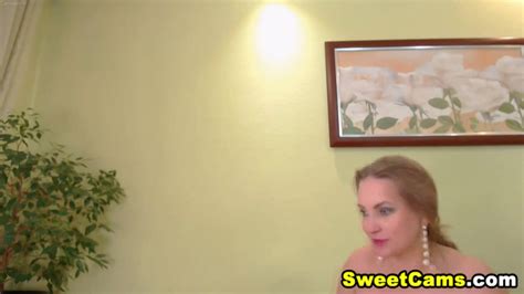 Two Hot Lesbian Babe Getting A Big Facial Cumshot CamStreams Tv