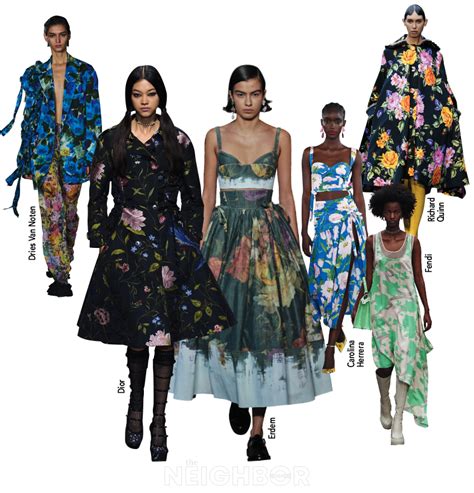 런웨이를 뒤엎은 플라워 모티프