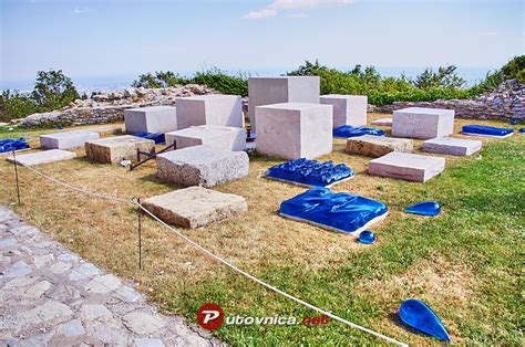 Medvedgrad Oltar Domovine 107883 Slike Na