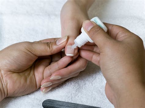 How To Remove Nail Glue From Fake Nails Easy Steps