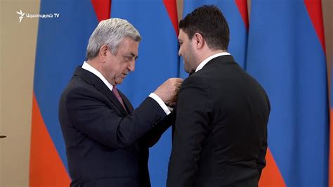 Ռազմիկ Ամյանը՝ վաստակավոր կոչմանն արժանացած երգիչների շարքում Youtube