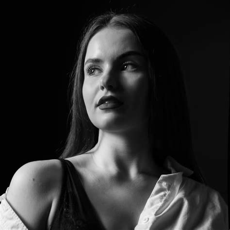 Lana Voitiuk Lana Voitiuk Threads Say More