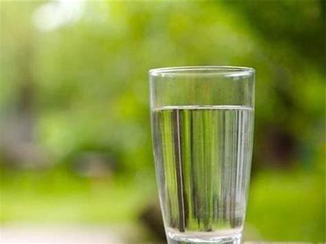 白开水是什么意思指的是什么水 放凉了的开水为什么叫白开水 即时尚