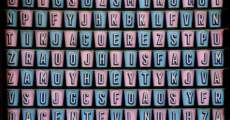 글자순서 바꾸고 거꾸로 읽고 세로드립까지…근데 그거 뭐지 [그거사전]