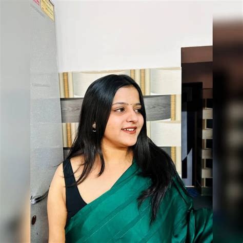 Sapna Rajwani (@sapna_makeover_1) • Threads, Say more