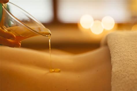 Pin By Phunna Phunnapot On Massage Business Ideas Massage Pictures