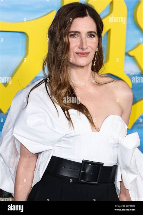 Kathryn Hahn Cleavage
