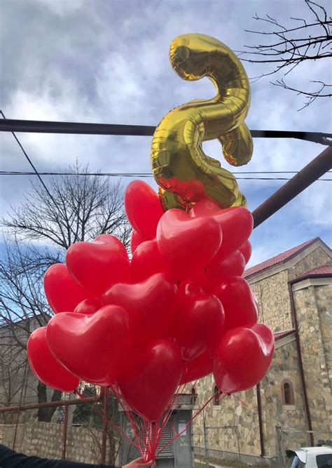 ჰელიუმის ჰელიუმის ბუშტები და დაბადების დღის აქსესუარები Facebook