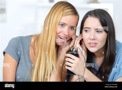 Adult Listening To Teen Speaking Hi Res Stock Photography And Images Alamy