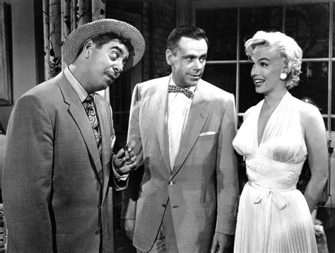 Robert Strauss Actor