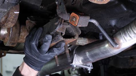 How To Replace The Catalytic Converter 2009 2014 Ford F 150