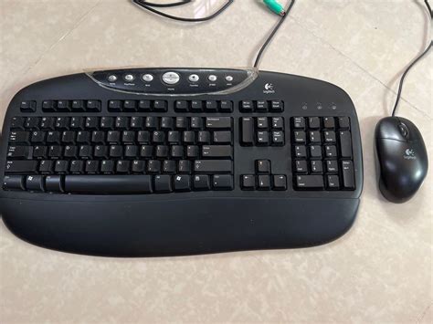 Logitech Keyboard And Mouse Old Plug Computers And Tech Parts And Accessories Computer Parts On