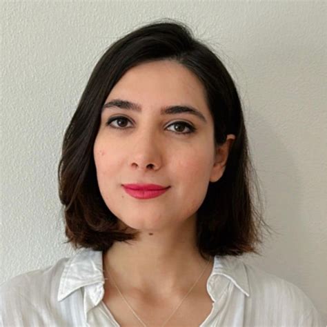Nazanin Mirshahi Babe Tamin EjteMai Klinik XING