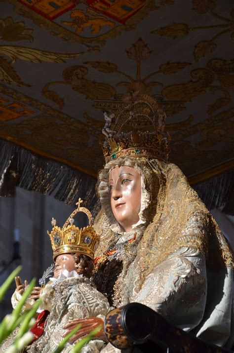 Virgen De Los Reyes Patrona De Sevilla