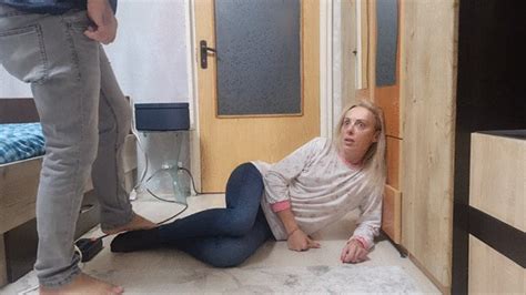 Foot Sitting Neck Massage Kinkynaughtycpl Clips4sale