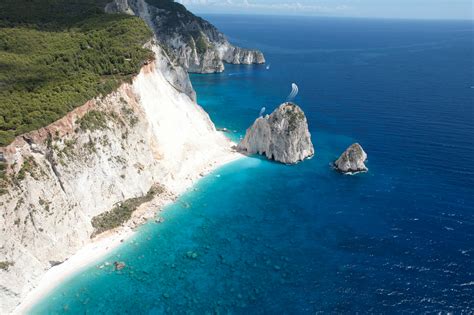 Small Cliff With Ocean Photos Download The Best Free Small Cliff With