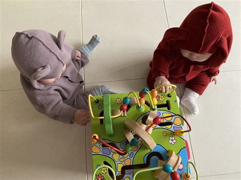 8개월 놀이 롤러코스터 구슬 움직이기