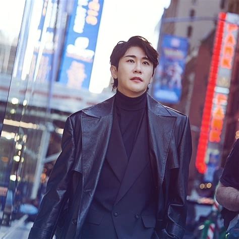 영탁 영화 속 한 장면 같은 멋짐 폭발 화보