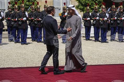 Франция и ОАЕ подписаха споразумение гарантиращо доставка на нефт и газ от страната в