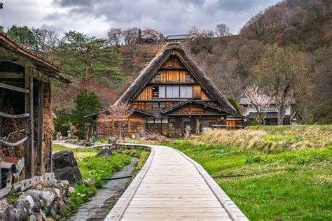 Dont Miss This Day Trip To Shirakawa Go Japan Travelsewhere