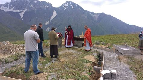 უშგულში ზღვის დონიდან 2800 მეტრზე მშენებარე წმინდა 13 ასურელი მამის სახელობის ტაძრის