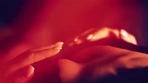 КАК ЗАСТАВИТЬ МУЖЧИНУ СКУЧАТЬ ПО ТЕБЕ